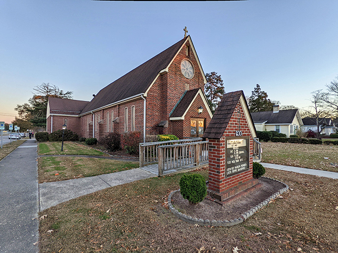 Roanoke Rapids churches anchor neighborhoods where Sunday services still bring communities together naturally.