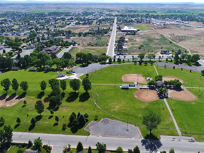 Roosevelt's wide streets and open skies create that classic Western town feeling where life moves at nature's pace.