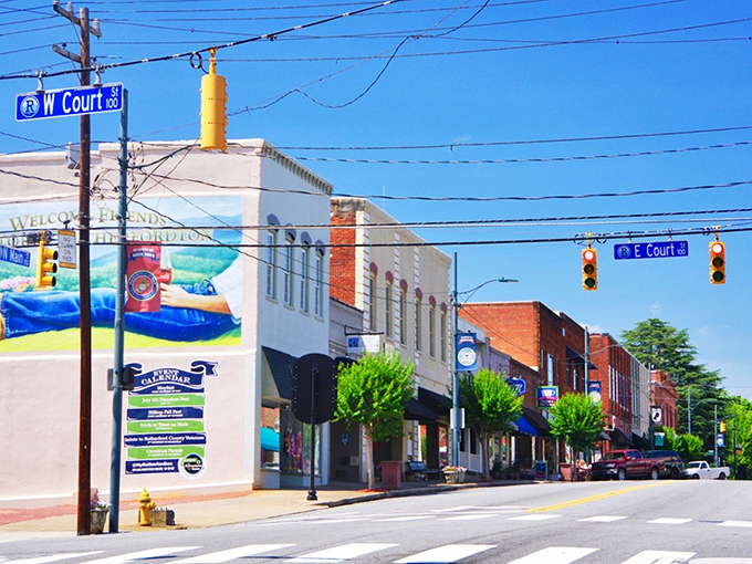 Historic downtown streets that make you want to park and stay awhile. 