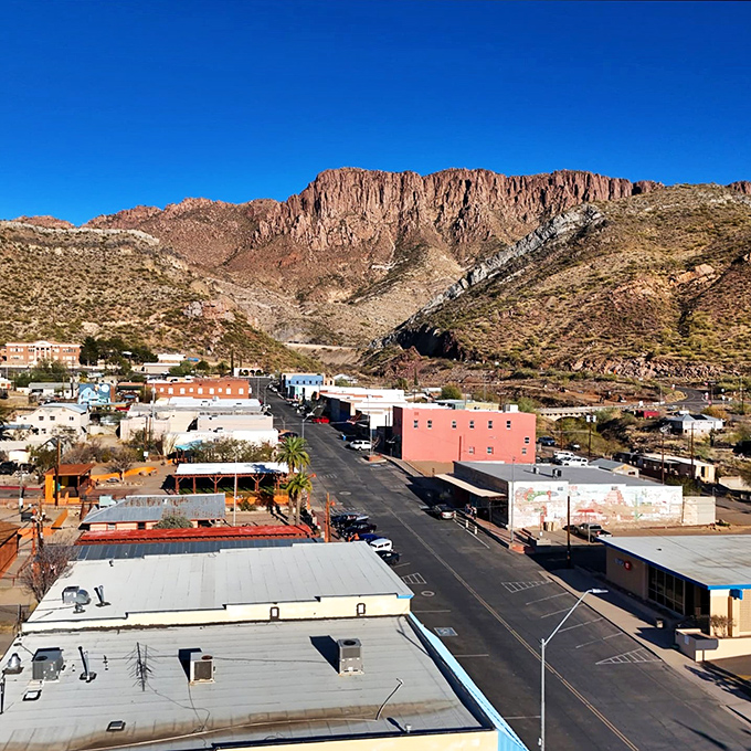 Small-town charm with big mountain backdrops. The kind of place where your blood pressure drops the moment you arrive.