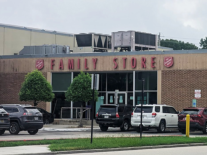 Clean brick exterior and ample parking signal serious thrift shopping ahead at this Houston location.