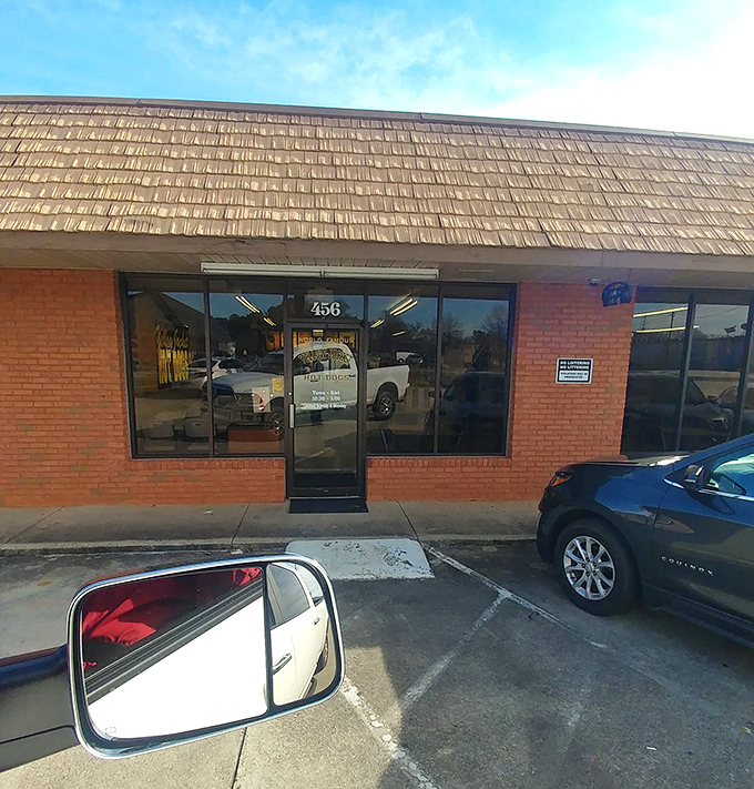 Simple brick buildings often hide the most extraordinary flavors - Yellow Jacket keeps things beautifully understated.