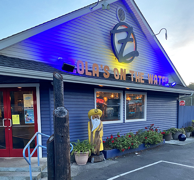 A bright blue building with a captain at the helm? This coastal pizzeria knows how to make an entrance.