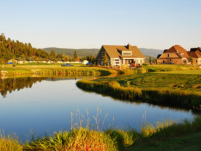Peaceful ponds and mountain views make Bigfork feel like a dream, where every sunset looks straight out of a painting.