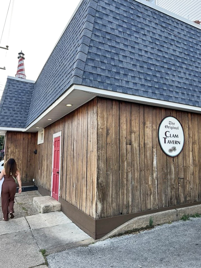 That red door at the Clam Tavern? It's basically a portal to seafood heaven.