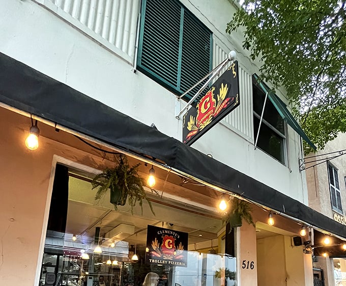 String lights and island charm set the stage for Clemente's Trolley Pizzeria's delicious creations. Pizza with a side of Key West quirk!