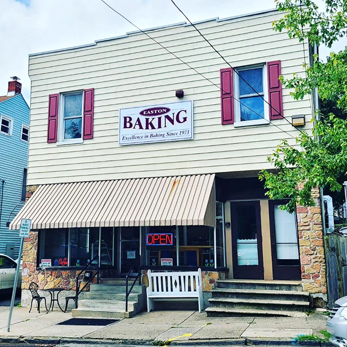 Small-town charm meets big-city quality in this cozy corner where fresh bread dreams come true daily.