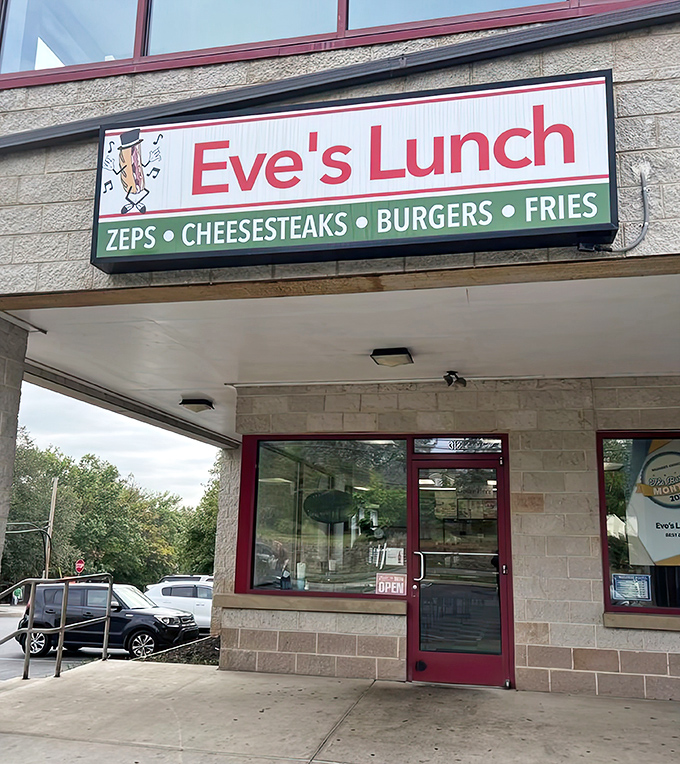 Red, white, and green never looked so appetizing - classic colors for a place serving classic comfort food.