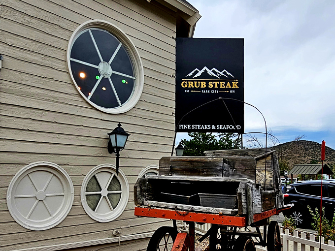 The mountain logo promises the kind of comfort food that makes suburban dining dreams reality.