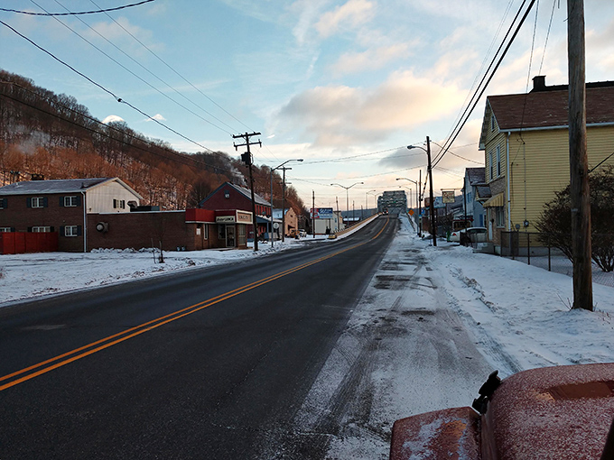 These rolling hills frame a community where comeback stories and comfortable retirements both flourish.