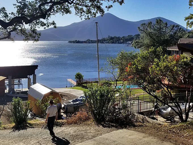 Mountains meeting water in a sun-drenched embrace &ndash; Lucerne's natural light show costs nothing but delivers Spielberg-worthy magic daily.