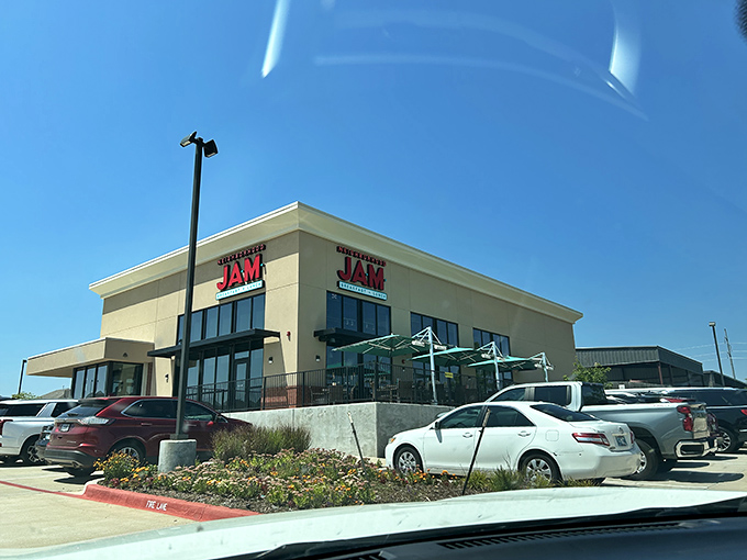 Sun-drenched and inviting, Neighborhood JAM offers the perfect setting for morning feasts worth remembering.