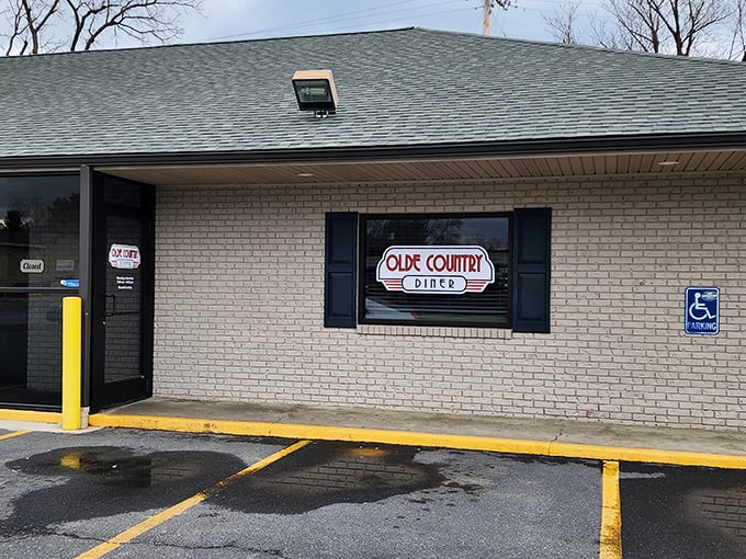 No frills, all flavor – Olde Country Diner stands ready to serve up a slice of Americana.