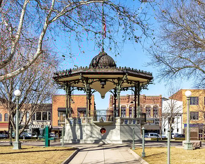 Downtown Oskaloosa stretches out with vintage storefronts that remember when Main Street meant everything to everyone.