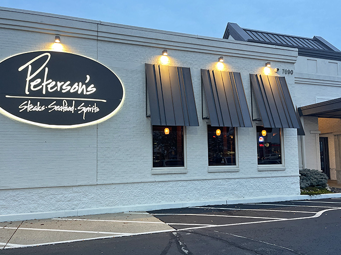 When the sun sets, Peterson's glows with invitation. Your taste buds are about to have their best evening ever.