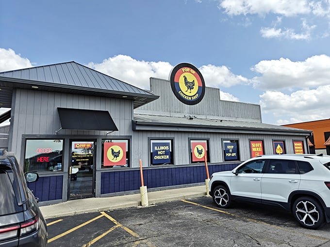 "Illinois' Hot Chicken" proclaims the window &ndash; a challenge and a promise that your taste buds will thank you for accepting.