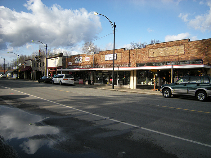Roslyn's historic brick storefronts transport visitors back to its mining days, just as they did for "Northern Exposure" fans.