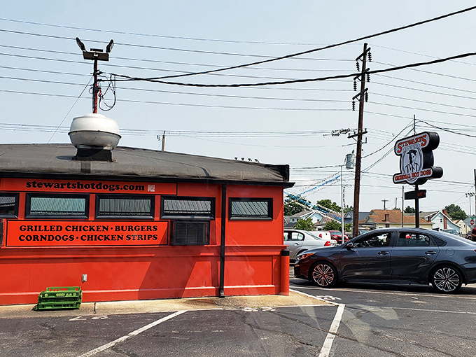 The side view reveals Stewart's true colors &ndash; a hot dog institution where "grilled chicken" is just something to mention on the sign.