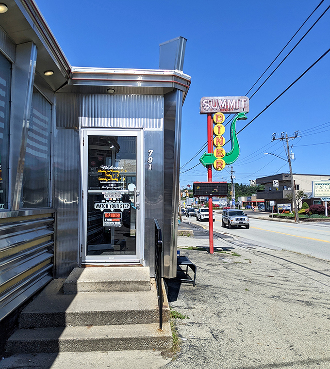 Sometimes the best treasures come in shiny, no-nonsense packages that serve perfect coffee daily.
