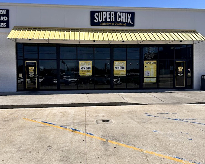 Yellow awnings and clean lines &ndash; Super Chix brings a touch of contemporary style to Mississippi's fried chicken landscape.