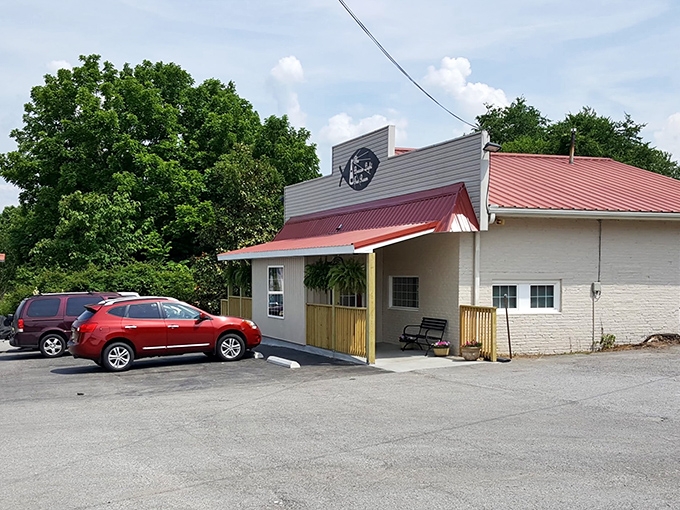 Small-town charm meets big-time flavor at this unassuming roadside spot where Sunday dinner feels like coming home.