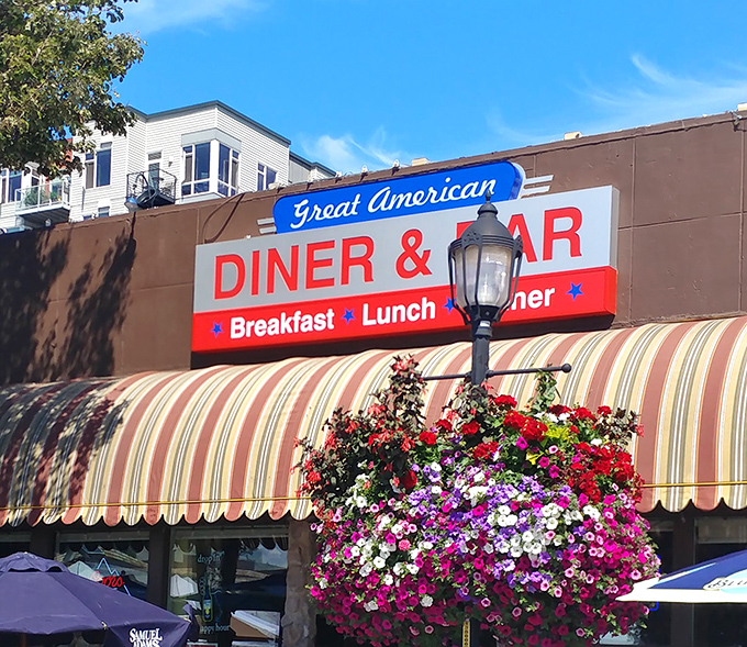 Colorful flowers add a cheerful touch to this Seattle diner, where the coffee's always hot and the welcome's always warm.