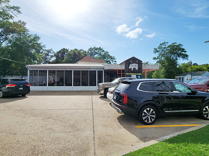 Clean, contemporary design meets old-school smoking techniques - the best of both delicious worlds.