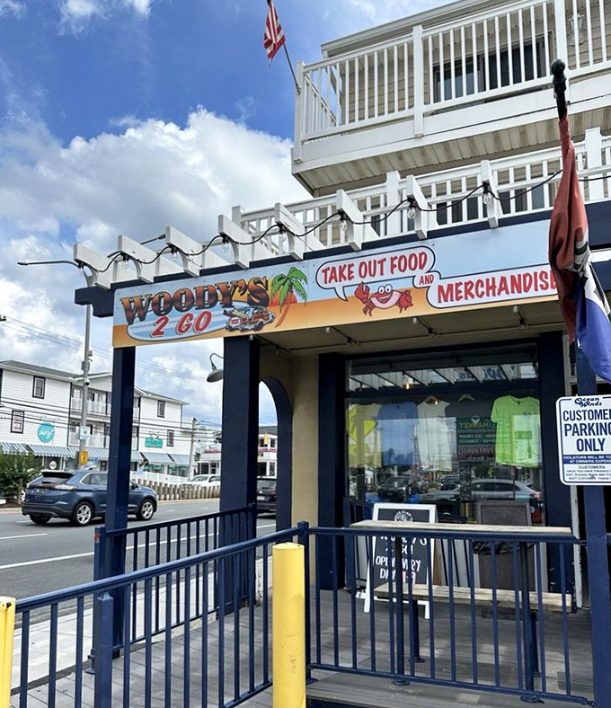 Woody's 2 Go offers beach-ready seafood treasures. Because sometimes you want that famous crab cake at home!