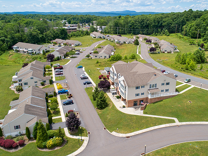 Bird's eye beauty reveals the community's thoughtful layout. Like a small-town neighborhood that graduated with honors in intelligent design.