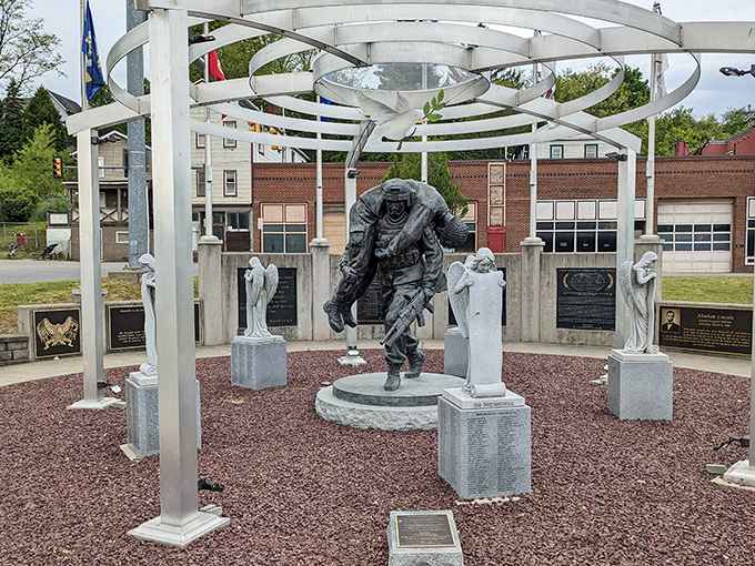 This veterans memorial doesn't just honor sacrifice – it tells stories in stone and metal that speak louder than any textbook.