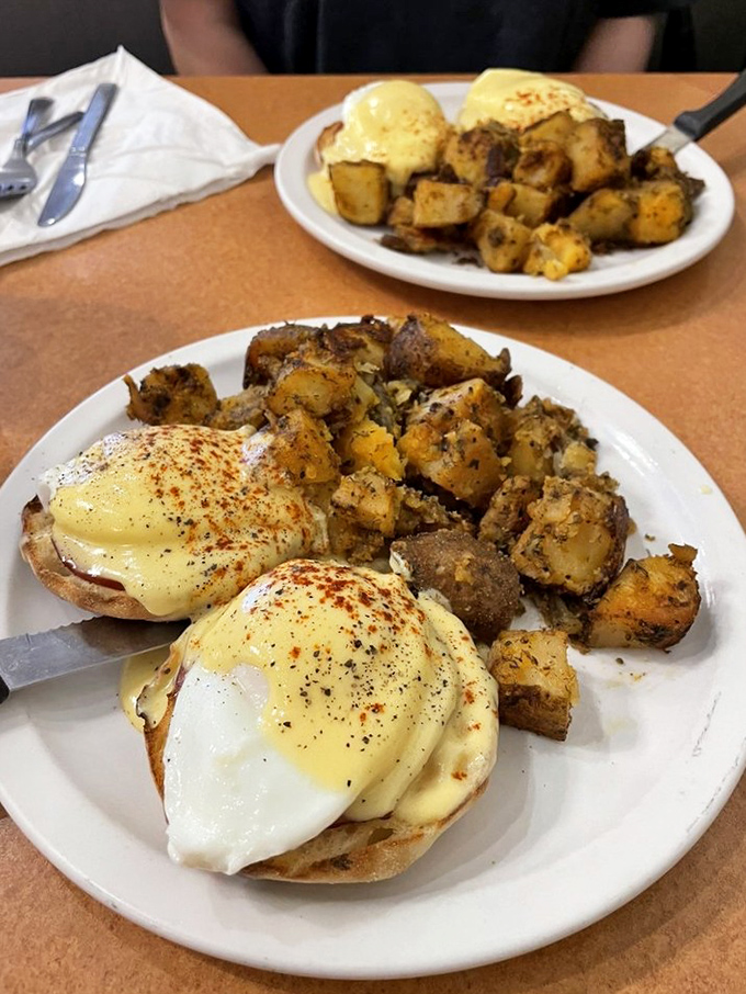 Behold the star attraction – eggs Benedict with perfectly poached eggs and hollandaise that should have its own fan club.