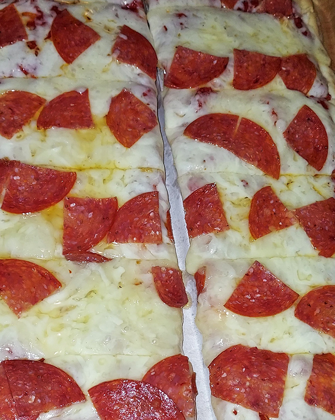 Old Forge may be the "Pizza Capital of the World," but even here, Caf&eacute; Rinaldi's perfectly topped pies stand out from the crowd.