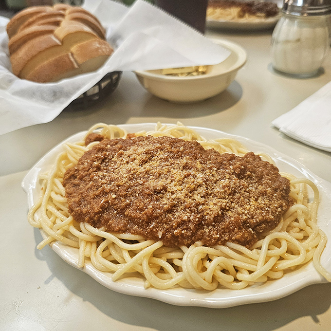 This isn't just spaghetti; it's a masterclass in comfort &ndash; perfectly cooked noodles supporting a sauce worth crossing state lines for.
