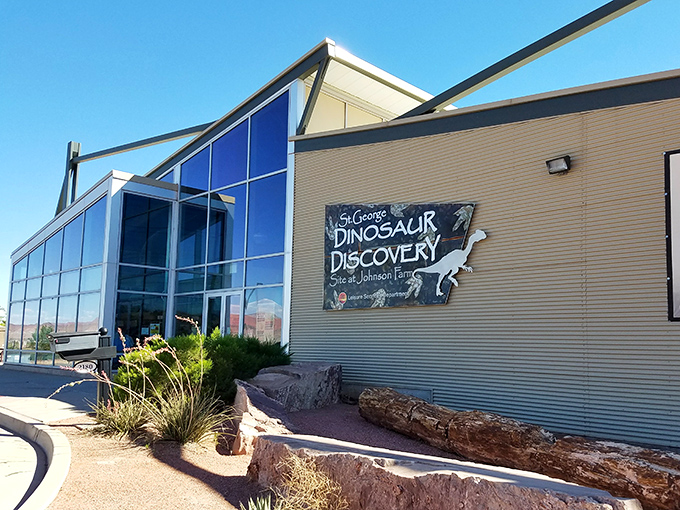 Dinosaurs in the desert? The Discovery Site proves Utah was the Jurassic Park before Hollywood got the idea. Jeff Goldblum would approve.