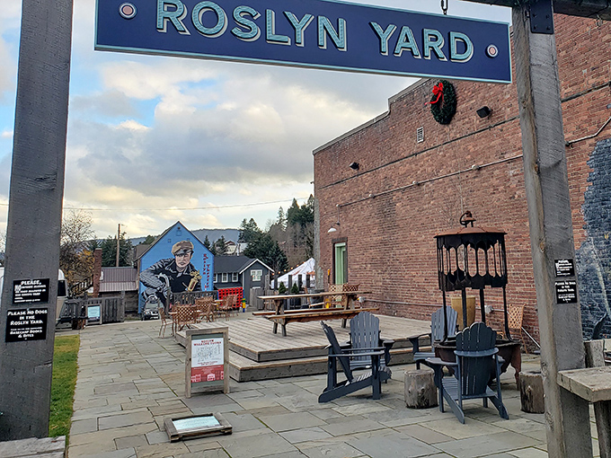 The Roslyn Yard isn't just a space&mdash;it's the community's living room, complete with outdoor seating and public art that celebrates local heritage.