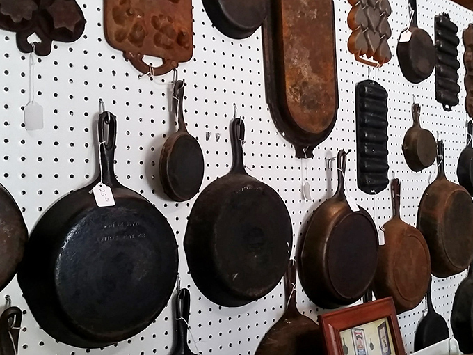 Cast iron cookware that's outlived several generations of cooks. Seasoned with decades of Sunday suppers and ready for decades more.