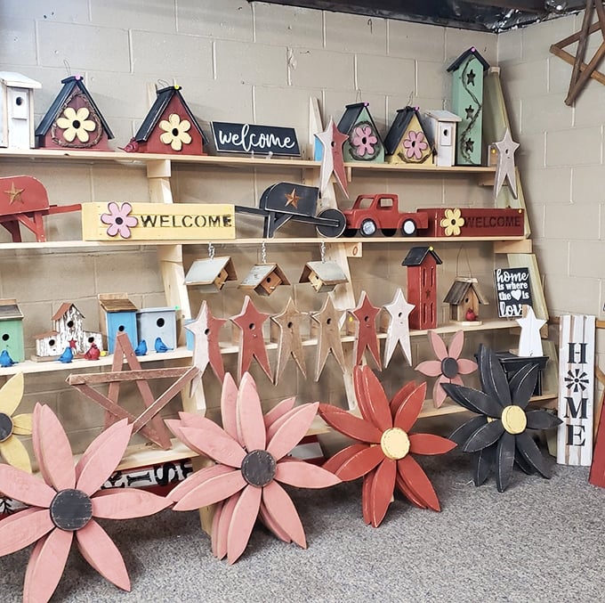 Home is where the handcrafted wooden sign tells you it is. Pennsylvania folk art that speaks volumes without saying a word.