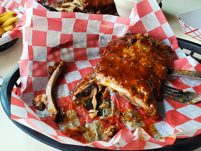 When ribs arrive looking this magnificent, you know someone in that kitchen takes their smoking responsibilities very seriously indeed.