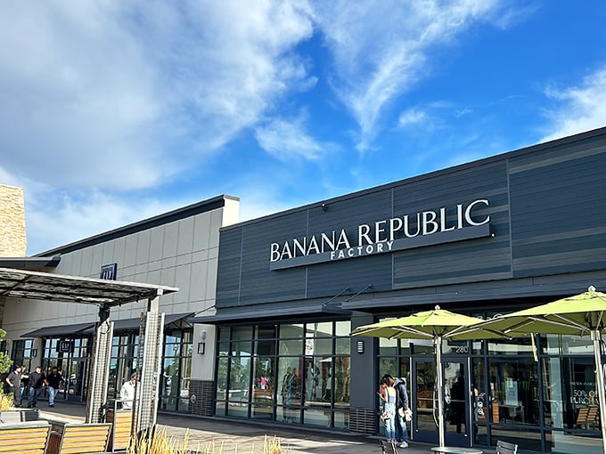 Banana Republic Factory's clean lines and welcoming entrance prove that "outlet" no longer means "afterthought" in the retail universe.