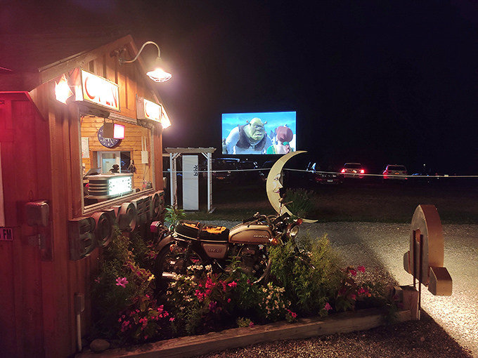 As dusk settles, Shrek lights up the screen while vintage charm meets modern technology. Some movie magic is best served under the stars.