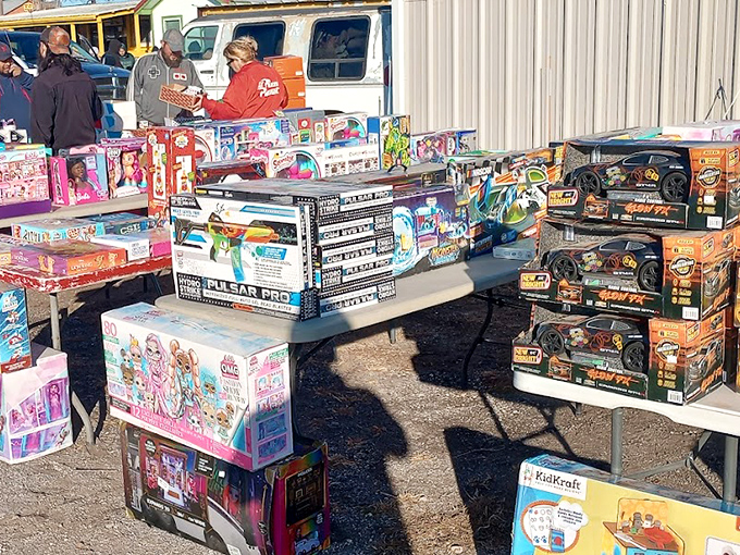 Childhood dreams stacked high! New toys in their pristine packaging await young recipients, proving that bargain hunting doesn't mean sacrificing quality.