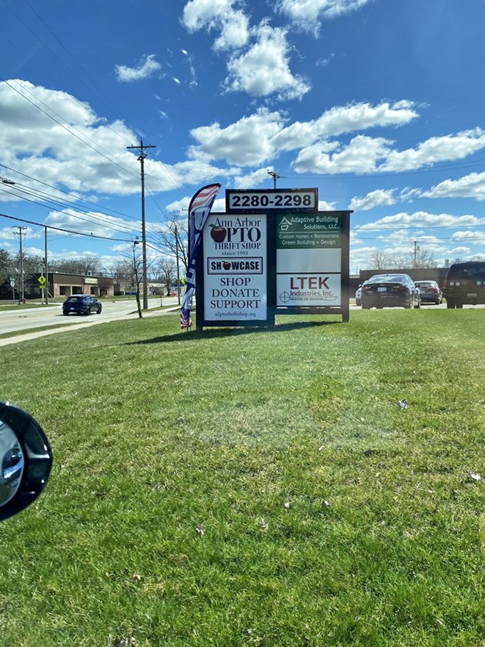 That apple logo isn't just cute&mdash;it's a beacon for savvy shoppers who know education and great deals make the perfect pairing.