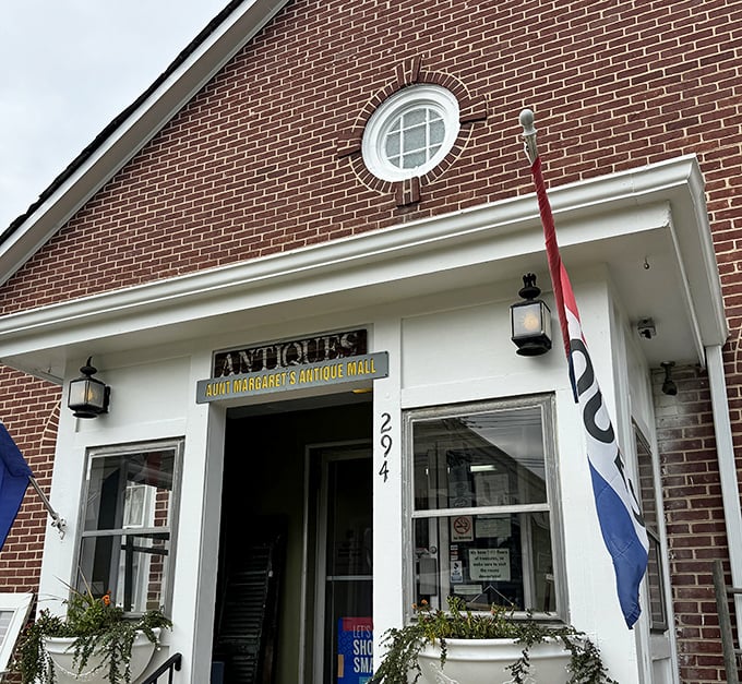 Aunt Margaret's brick building radiates that homey warmth that makes you want to settle in for serious treasure hunting.