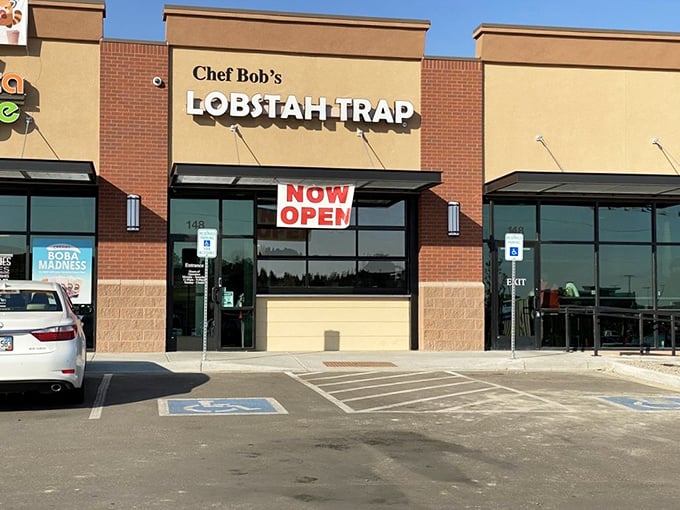 Chef Bob's Lobstah Trap doesn't need fancy digs when the lobster rolls inside are this good.