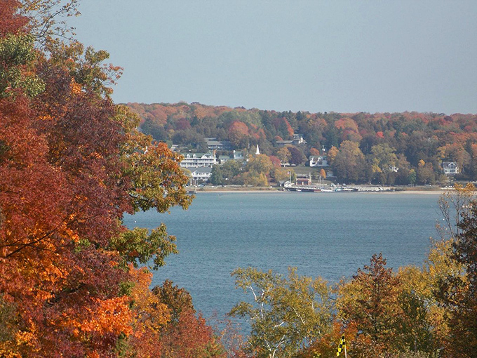 Ephraim's white buildings with green trim create a picture-perfect scene that looks almost too charming to be real.