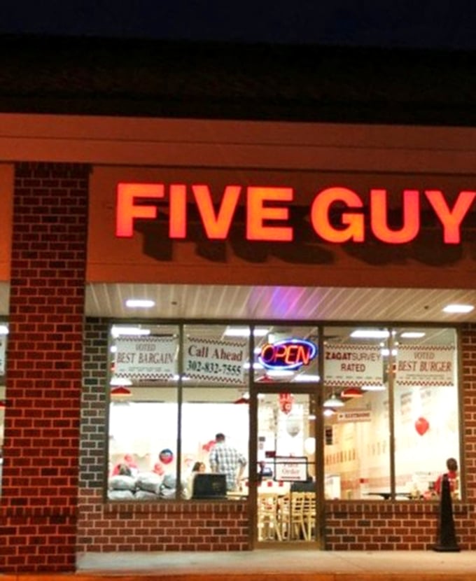 Clean lines and red brick promise fresh-made goodness in this Bear shopping center location.