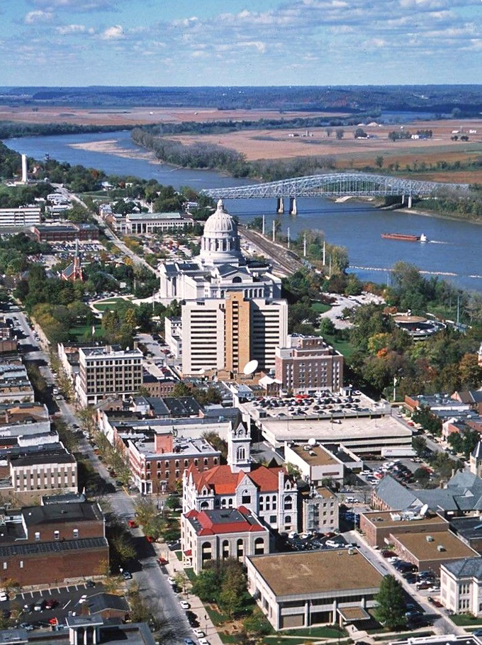 Jefferson City's riverfront skyline proves that being the state capital doesn't mean sacrificing scenic beauty.