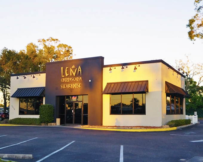 Le&ntilde;a's modest exterior hides a Brazilian grilling paradise &ndash; like finding Rio's best steakhouse tucked away in New Port Richey.