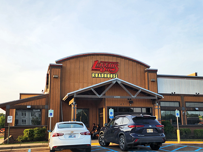 Chain restaurant? Maybe. But those sizzling steaks on cast iron plates never disappoint anyone.