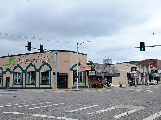 Mena's downtown storefronts welcome visitors with awning-shaded sidewalks perfect for afternoon browsing&mdash;no big city prices or attitudes here.